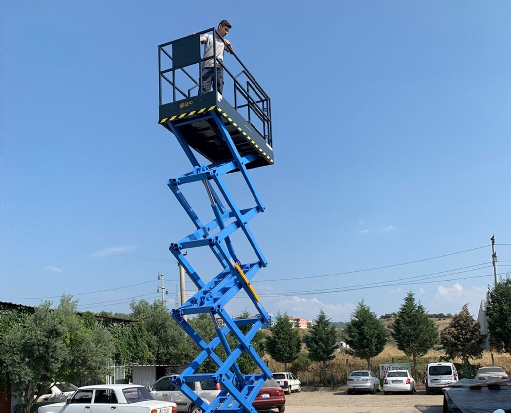 Scissor Lifts vs. Goods Lifts: Choosing the Right Lift for Your Needs ...